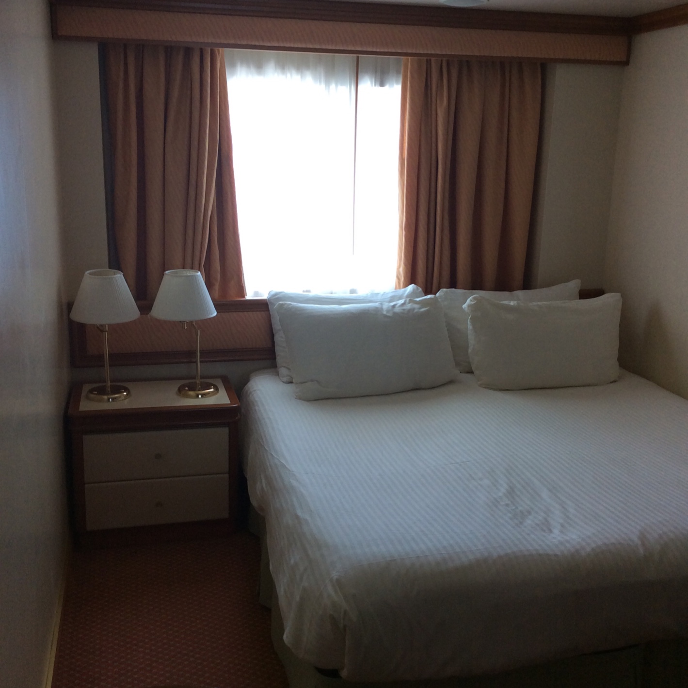 Oceanview Stateroom, Cabin Category OF, Grand Princess