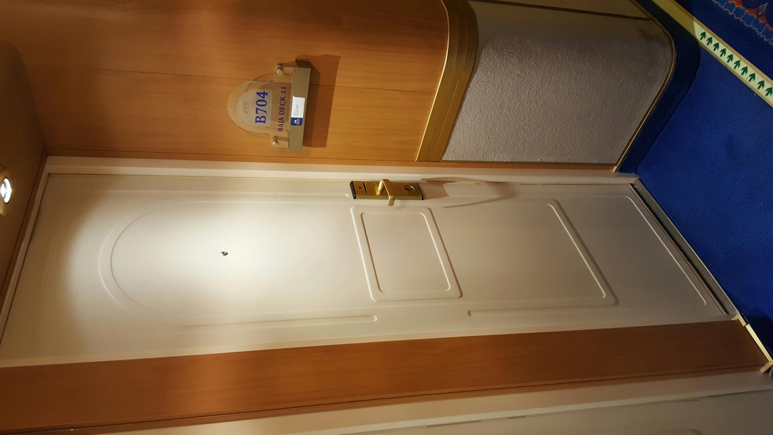 Balcony Stateroom, Cabin Category BB, Coral Princess