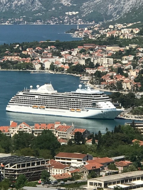 Seven Seas Explorer Cruise Ship - Reviews and Photos - Cruiseline.com