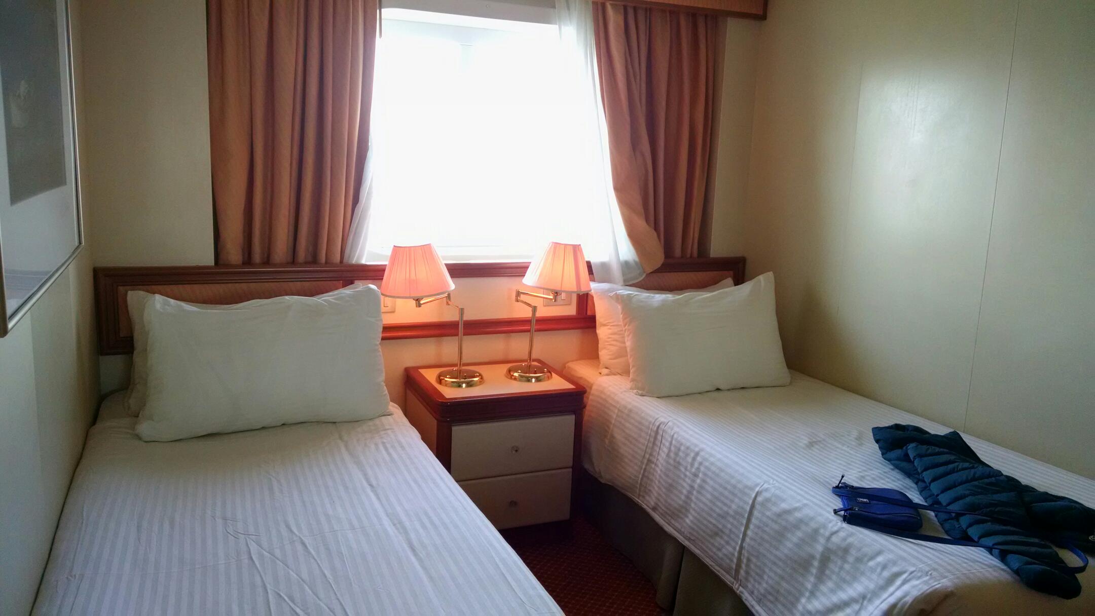 Oceanview Stateroom, Cabin Category OF, Grand Princess