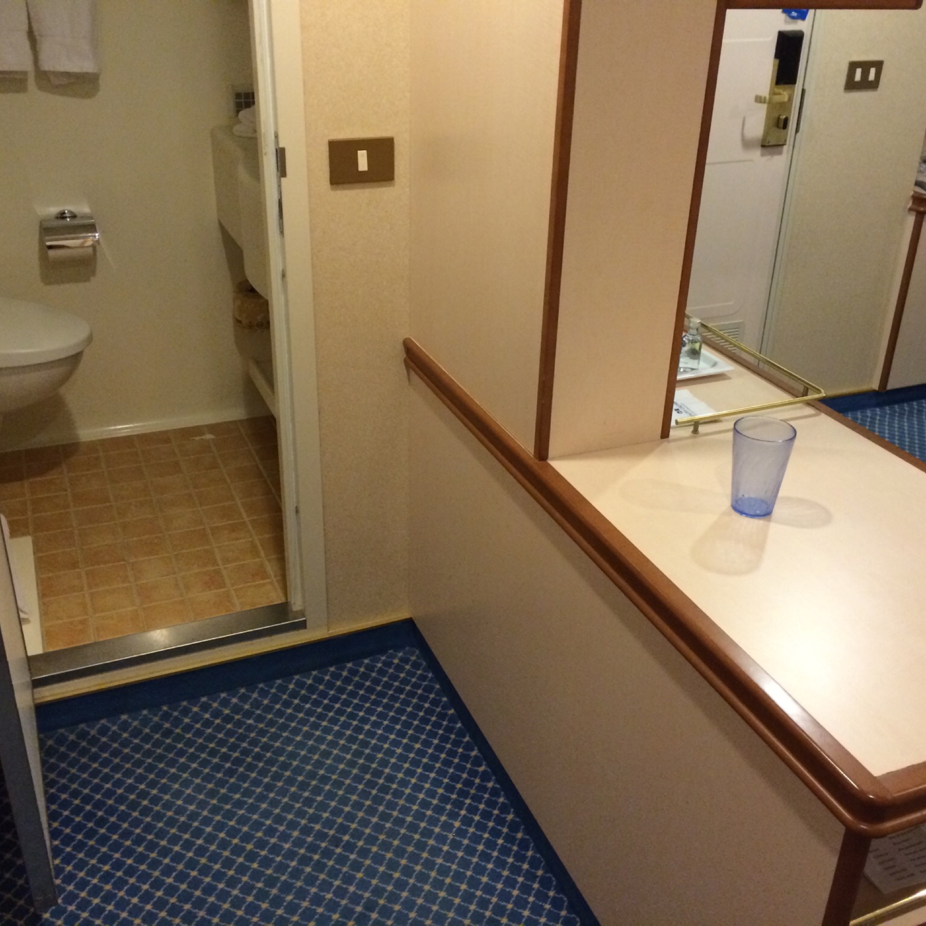Interior Stateroom, Cabin Category IC, Emerald Princess