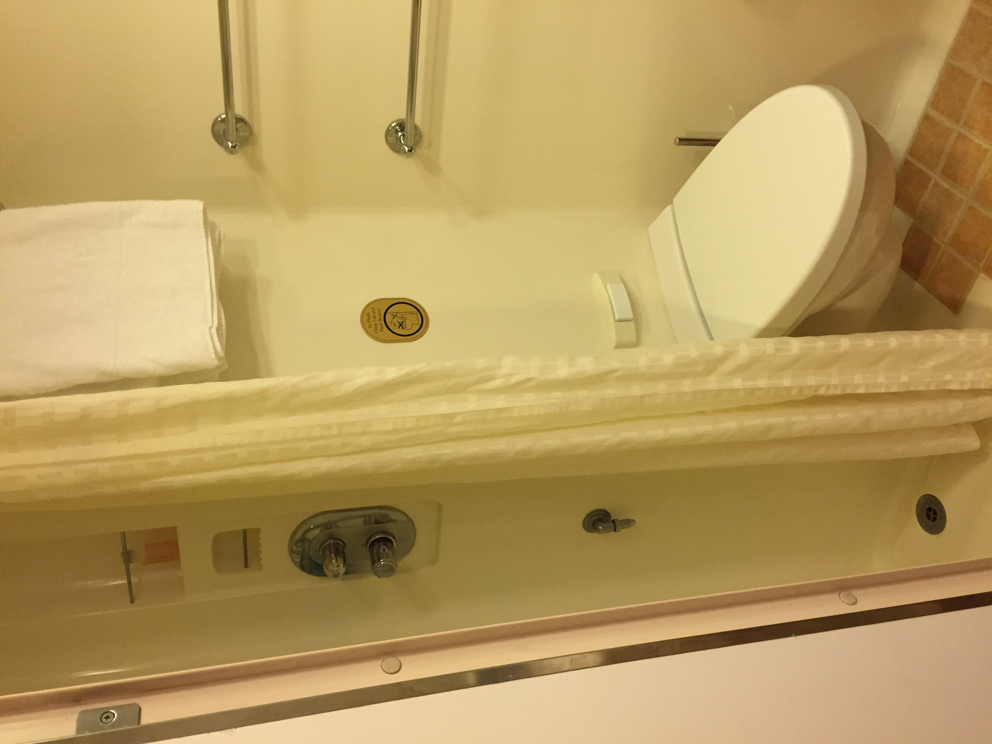 Balcony Stateroom, Cabin Category BC, Coral Princess