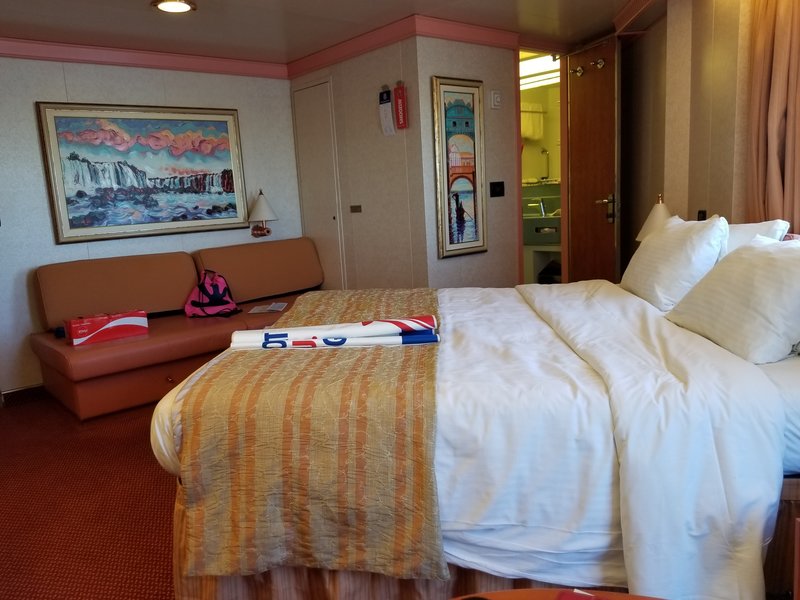 Premium Vista Balcony Stateroom, Cabin Category Q9, Carnival Splendor