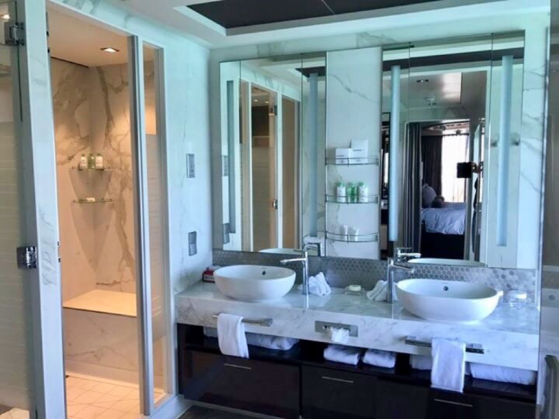 Suite 18102 on Norwegian Escape, Category H2