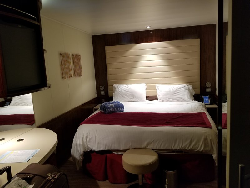 Mid-Ship Inside Stateroom, Cabin Category IA, Norwegian Epic
