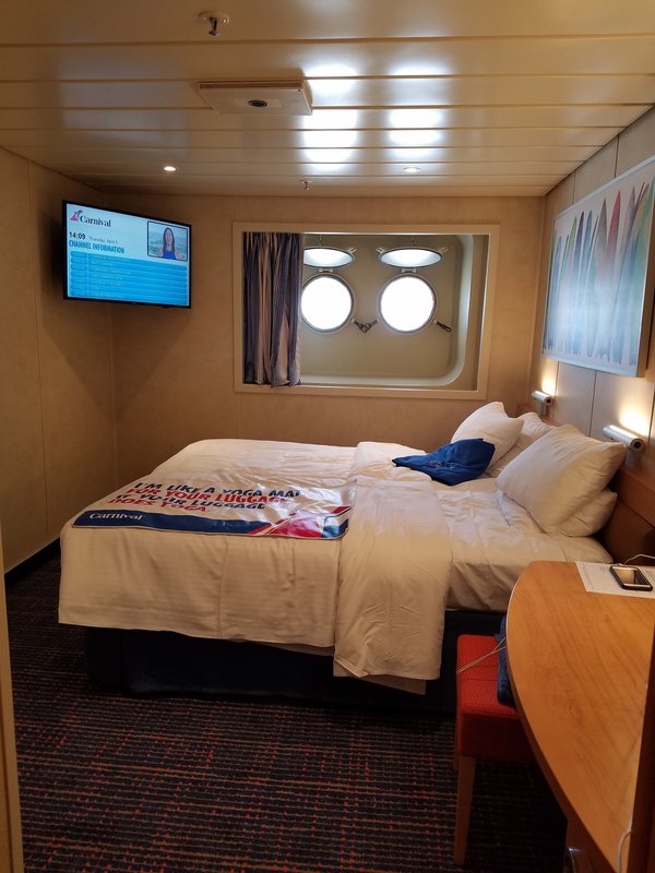 Inside Cabin E7 on Carnival Paradise, Category PC