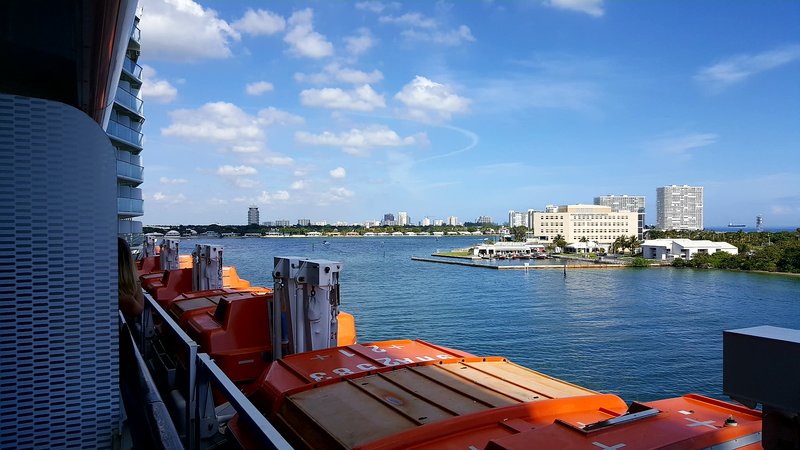 Balcony Cabin 6161 on Celebrity Silhouette, Category 2C