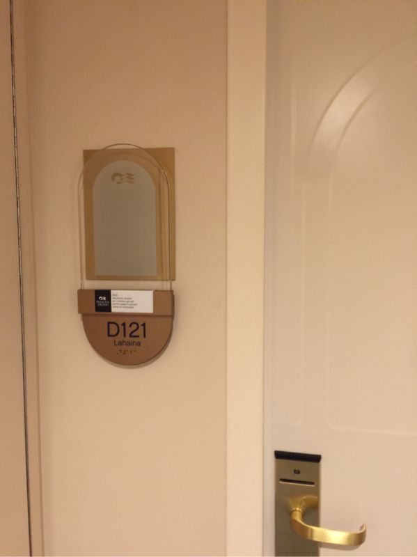 Suite D121 on Royal Princess, Category WW