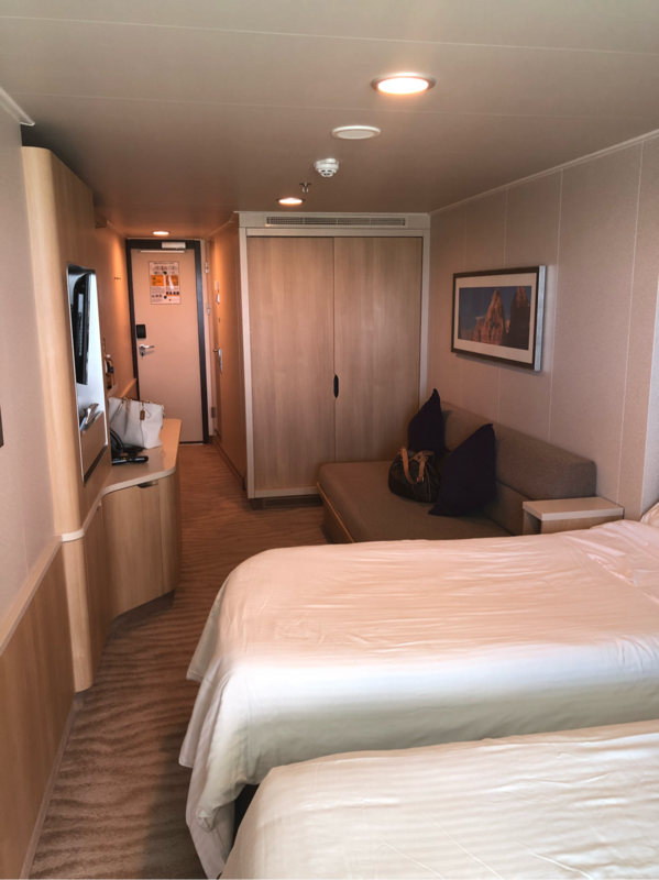 Spa Mini-Suite with Balcony, Cabin Category 9M, Norwegian Getaway