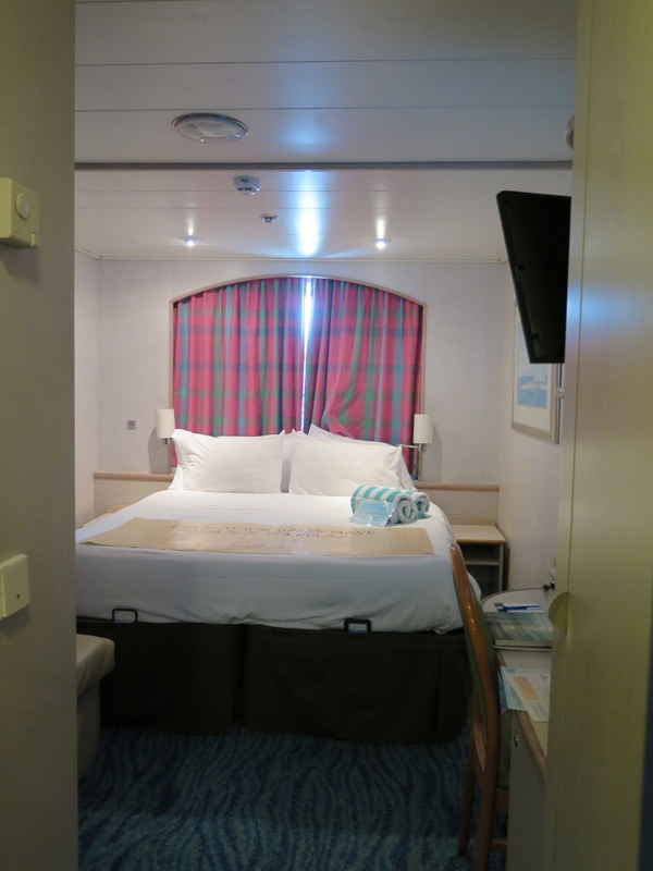 Oceanview Picture Window Stateroom, Cabin Category OA, Norwegian Sky