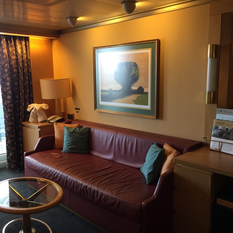 Suite 6072 on Oosterdam, Category 1S