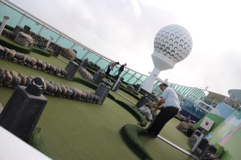 Independence of the Seas Features and Amenities