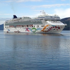 Norwegian Pearl Cruise Ship - Reviews and Photos - Cruiseline.com