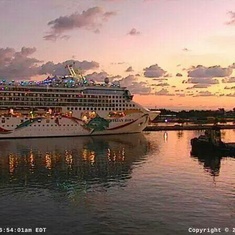 Norwegian Dawn Cruise Ship - Reviews and Photos - Cruiseline.com