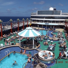 Norwegian Pearl Cruise Ship - Reviews and Photos - Cruiseline.com