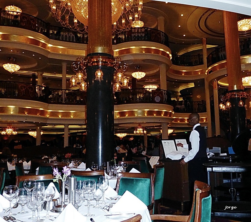 Vision of the Seas - Reviews and Photos