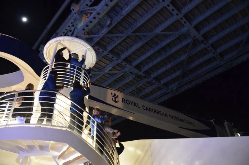 Deluxe Obstructed Oceanview Stateroom with Balcony, Cabin Category DO ...