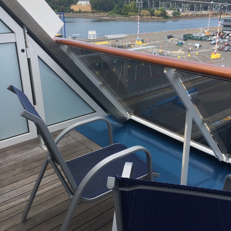 Balcony Cabin 6333 on Carnival Legend, Category 8M