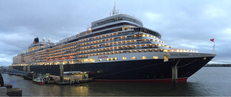 Queen Elizabeth - Reviews and Photos