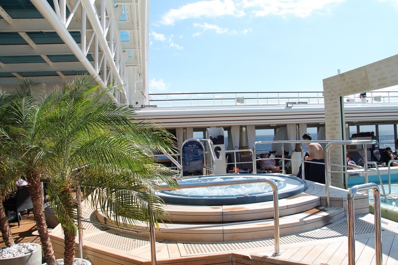 Nieuw Amsterdam Features and Amenities