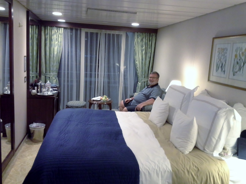 Azamara Quest Cabins and Staterooms