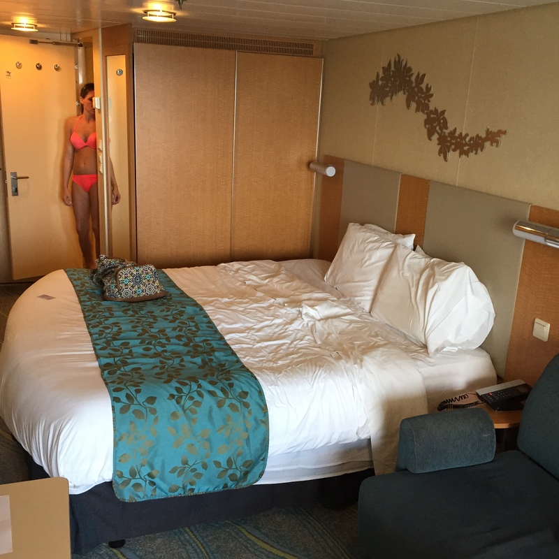 Superior Stateroom with Balcony, Cabin Category D1, Oasis of the Seas