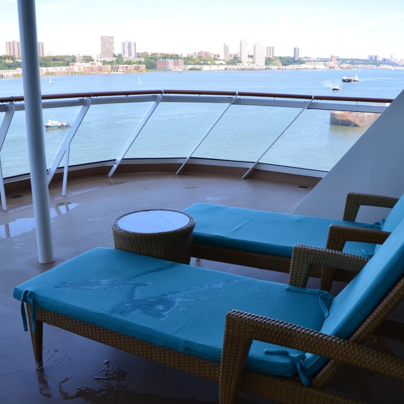 Suite 12304 on Norwegian Breakaway, Category H6